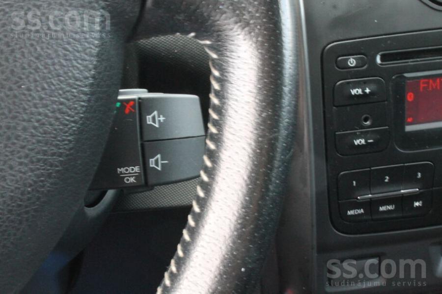 Brūns Dacia Duster 2014 Daugavpils, ar dzinēja tilpumu 1.50 L un nobraukumu 173 tūkst. km par 5190 €, foto 21 vietnē AUTOMOTO.COM.LV