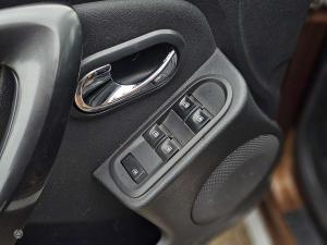 Brown Dacia Duster 2015 in Rokiskis, with an engine capacity of 1.46 L and mileage of 170 thousand km for 5450 €, photo 26 on AUTOMOTO.COM.LV