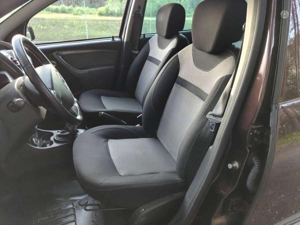 Brown Dacia Duster 2016 in Vilnius, with an engine capacity of 1.46 L and mileage of 156 thousand km for 3650 €, photo 7 on AUTOMOTO.COM.LV
