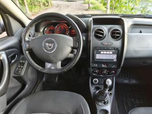 Brūns Dacia Duster 2016 Viļņa, ar dzinēja tilpumu 1.46 L un nobraukumu 156 tūkst. km par 3650 €, foto 17 vietnē AUTOMOTO.COM.LV