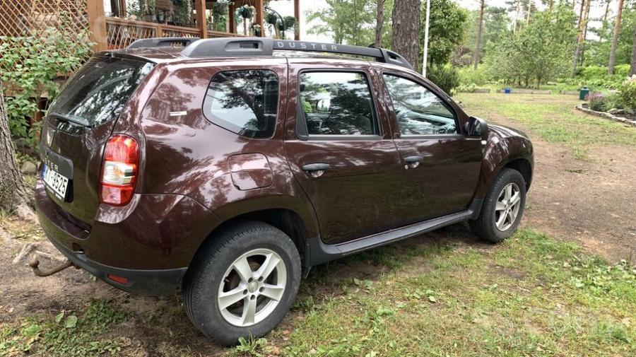 Brown Dacia Duster 2017 in Riga, with an engine capacity of 1.50 L and mileage of 129 thousand km for 6650 €, photo 5 on AUTOMOTO.COM.LV