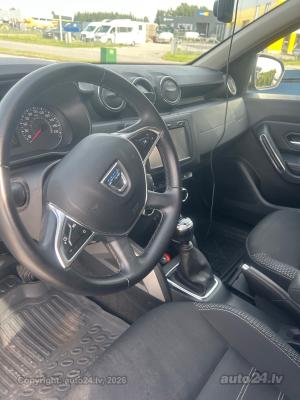 Brūns Dacia Duster 2018 Tallina, ar dzinēja tilpumu 1.50 L un nobraukumu 138 tūkst. km par 11200 €, foto 5 vietnē AUTOMOTO.COM.LV