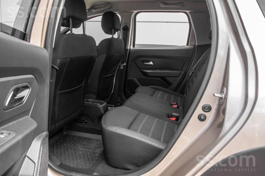 Brown Dacia Duster 2018 in Riga, with an engine capacity of 1.60 L and mileage of 76 thousand km for 10990 €, photo 12 on AUTOMOTO.COM.LV