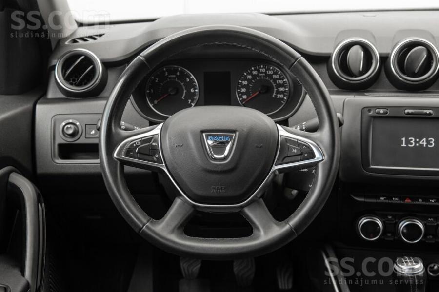 Brown Dacia Duster 2018 in Riga, with an engine capacity of 1.60 L and mileage of 76 thousand km for 10990 €, photo 18 on AUTOMOTO.COM.LV