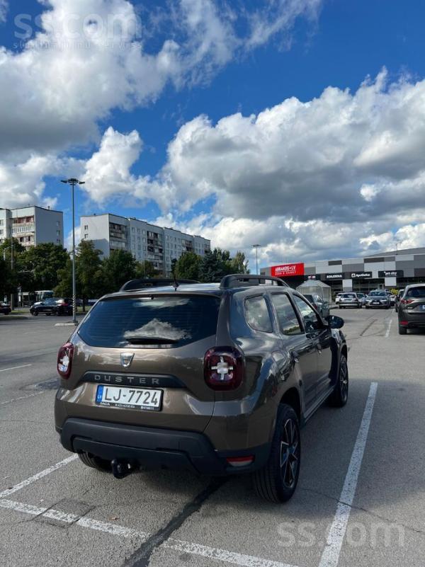 Brown Dacia Duster 2018 in Riga, with an engine capacity of 1.60 L and mileage of 136 thousand km for 9000 €, photo 4 on AUTOMOTO.COM.LV