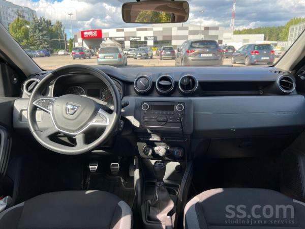 Brown Dacia Duster 2018 in Riga, with an engine capacity of 1.60 L and mileage of 136 thousand km for 9000 €, photo 5 on AUTOMOTO.COM.LV