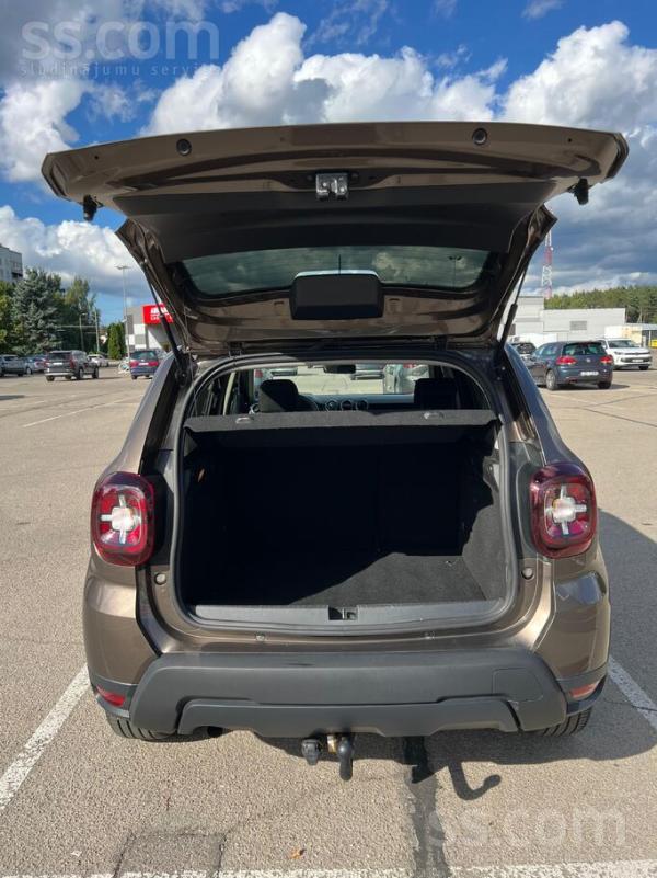 Brown Dacia Duster 2018 in Riga, with an engine capacity of 1.60 L and mileage of 136 thousand km for 9000 €, photo 6 on AUTOMOTO.COM.LV