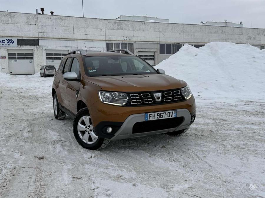 Brown Dacia Duster 2019 in Panevezys, with an engine capacity of 1.50 L and mileage of 156 thousand km for 10990 €, photo 2 on AUTOMOTO.COM.LV
