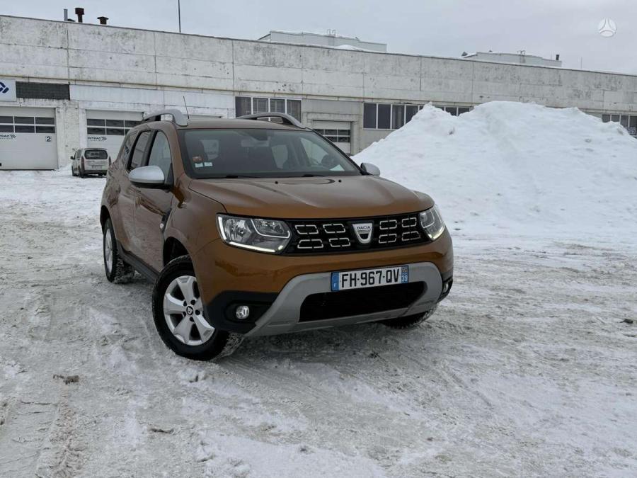 Brown Dacia Duster 2019 in Panevezys, with an engine capacity of 1.50 L and mileage of 156 thousand km for 10990 €, photo 4 on AUTOMOTO.COM.LV
