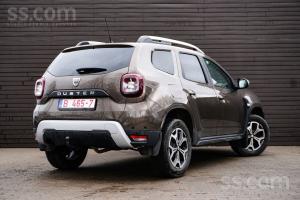 Brown Dacia Duster 2019 in Riga, with an engine capacity of 1.60 L and mileage of 133 thousand km for 9890 €, photo 4 on AUTOMOTO.COM.LV