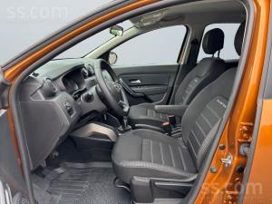 Brown Dacia Duster 2019 in Riga, with an engine capacity of 1.30 L and mileage of 40 thousand km for 11740 €, photo 10 on AUTOMOTO.COM.LV