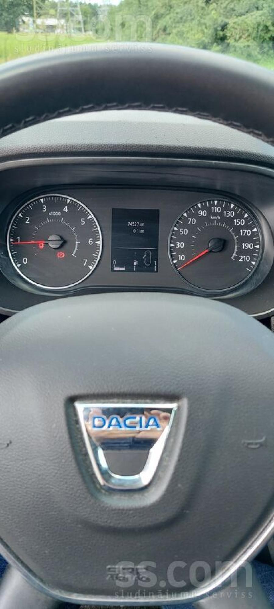 Brown Dacia Duster 2020 in Riga, with an engine capacity of 1.00 L and mileage of 75 thousand km for 10300 €, photo 8 on AUTOMOTO.COM.LV