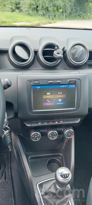 Brown Dacia Duster 2020 in Riga, with an engine capacity of 1.00 L and mileage of 75 thousand km for 10300 €, photo 9 on AUTOMOTO.COM.LV