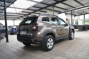 Brown Dacia Duster 2020 in Riga, with an engine capacity of 1.00 L and mileage of 75 thousand km for 9500 €, photo 5 on AUTOMOTO.COM.LV