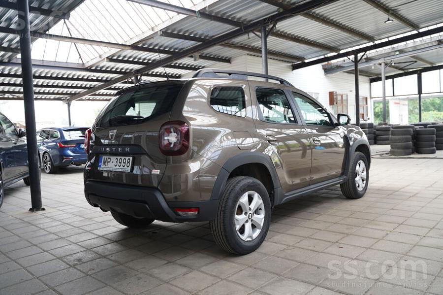 Brown Dacia Duster 2020 in Riga, with an engine capacity of 1.00 L and mileage of 75 thousand km for 9500 €, photo 5 on AUTOMOTO.COM.LV