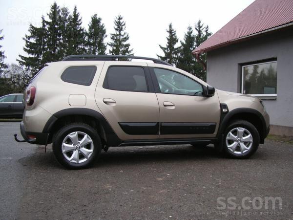 Brown Dacia Duster 2021 in Riga, with an engine capacity of 1.00 L and mileage of 0 thousand km for 9950 €, photo 3 on AUTOMOTO.COM.LV