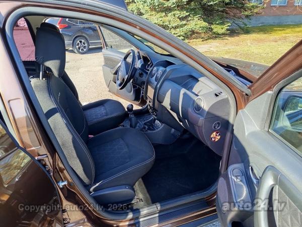 Brūns Dacia Duster 2014 Tallina, ar dzinēja tilpumu 1.50 L un nobraukumu 187 tūkst. km par 5500 €, foto 6 vietnē AUTOMOTO.COM.LV