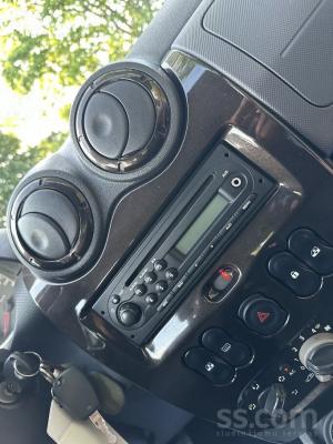 Dacia Duster 2010 Cēsis, ar dzinēja tilpumu 1.50 L un nobraukumu 0 tūkst. km par 5990 €, foto 15 vietnē AUTOMOTO.COM.LV