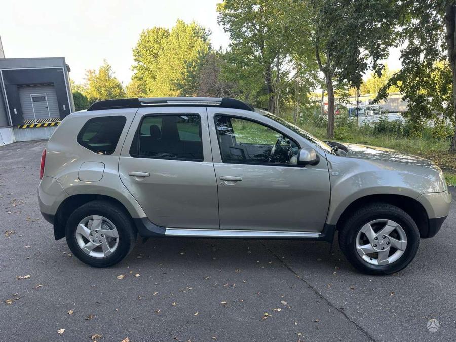 Dacia Duster 2010 in Alytus, with an engine capacity of 1.60 L and mileage of 185 thousand km for 4700 €, photo 5 on AUTOMOTO.COM.LV