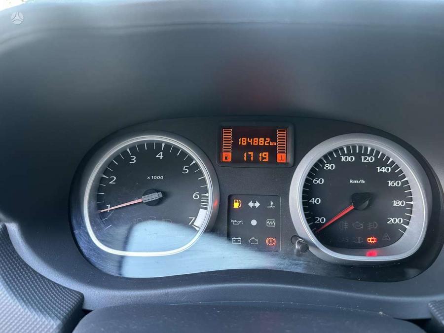 Dacia Duster 2010 in Alytus, with an engine capacity of 1.60 L and mileage of 185 thousand km for 4700 €, photo 18 on AUTOMOTO.COM.LV