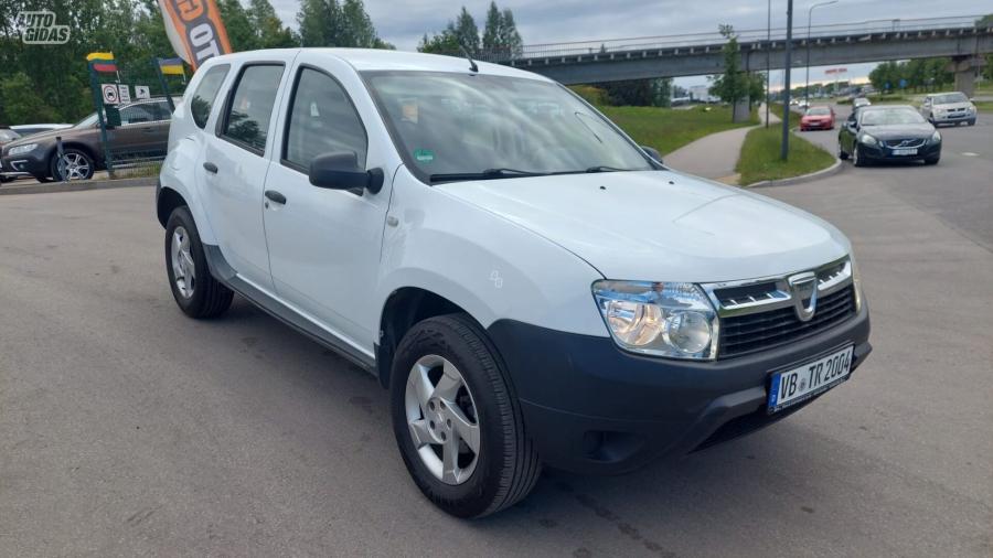 Dacia Duster 2013 in Kaunas, with an engine capacity of 1.60 L and mileage of 181 thousand km for 3300 €, photo 1 on AUTOMOTO.COM.LV