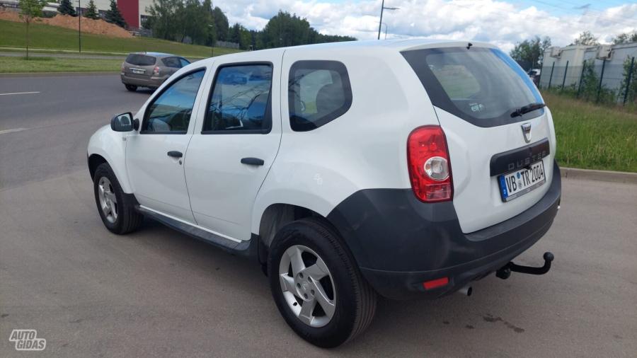 Dacia Duster 2013 in Kaunas, with an engine capacity of 1.60 L and mileage of 181 thousand km for 3300 €, photo 8 on AUTOMOTO.COM.LV