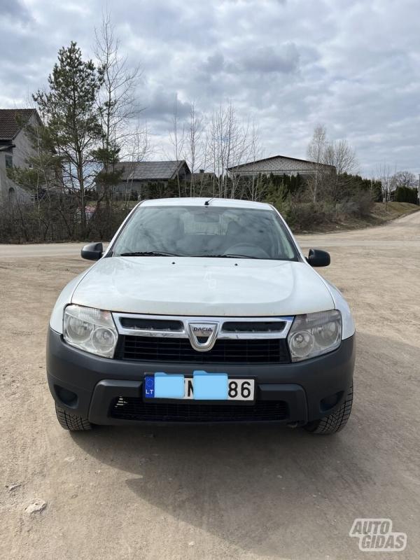 Dacia Duster 2013 in Vilnius, with an engine capacity of 1.60 L and mileage of 432 thousand km for 3500 €, photo 1 on AUTOMOTO.COM.LV