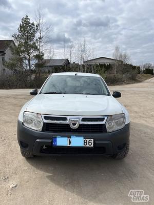 Dacia Duster 2013 in Vilnius, with an engine capacity of 1.60 L and mileage of 432 thousand km for 3500 €, photo  on AUTOMOTO.COM.LV