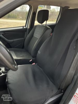 Dacia Duster 2013 in Vilnius, with an engine capacity of 1.60 L and mileage of 432 thousand km for 3500 €, photo 6 on AUTOMOTO.COM.LV
