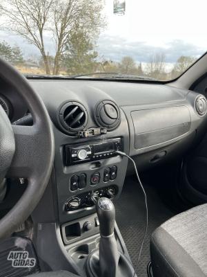 Dacia Duster 2013 in Vilnius, with an engine capacity of 1.60 L and mileage of 432 thousand km for 3500 €, photo 9 on AUTOMOTO.COM.LV