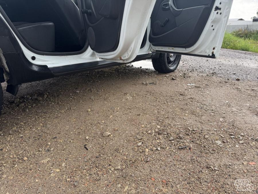 Dacia Duster 2013 Viļņa, ar dzinēja tilpumu 1.60 L un nobraukumu 218 tūkst. km par 3350 €, foto 11 vietnē AUTOMOTO.COM.LV