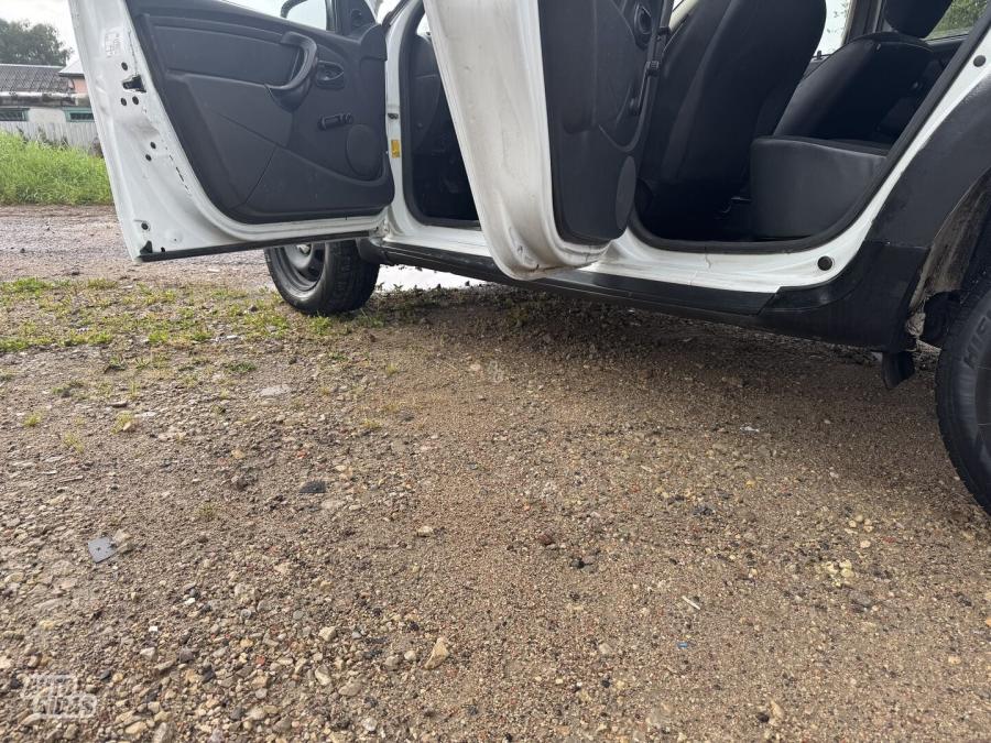 Dacia Duster 2013 Viļņa, ar dzinēja tilpumu 1.60 L un nobraukumu 218 tūkst. km par 3350 €, foto 12 vietnē AUTOMOTO.COM.LV