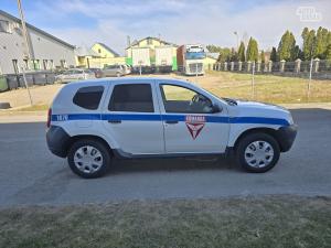 Dacia Duster 2014 in Radviliskis, with an engine capacity of 1.60 L and mileage of 306 thousand km for 2550 €, photo 12 on AUTOMOTO.COM.LV