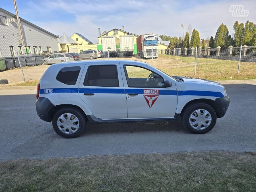 Dacia Duster 2014 in Radviliskis, with an engine capacity of 1.60 L and mileage of 306 thousand km for 2550 €, photo 12 on AUTOMOTO.COM.LV