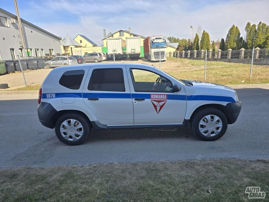 Dacia Duster 2014 in Radviliskis, with an engine capacity of 1.60 L and mileage of 306 thousand km for 2800 €, photo 13 on AUTOMOTO.COM.LV