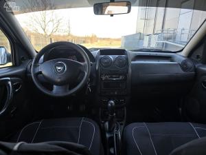 Dacia Duster 2014 in Radviliskis, with an engine capacity of 1.60 L and mileage of 306 thousand km for 2800 €, photo 18 on AUTOMOTO.COM.LV