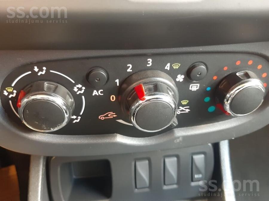 Dacia Duster 2014 in Daugavpils, with an engine capacity of 1.20 L and mileage of 0 thousand km for 6350 €, photo 18 on AUTOMOTO.COM.LV