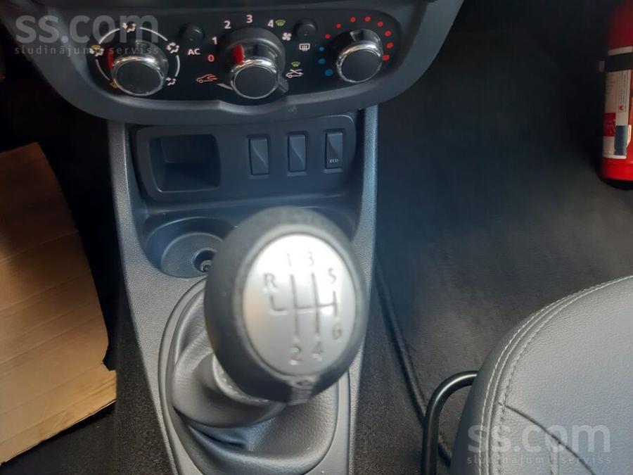 Dacia Duster 2014 in Daugavpils, with an engine capacity of 1.20 L and mileage of 0 thousand km for 6350 €, photo 19 on AUTOMOTO.COM.LV
