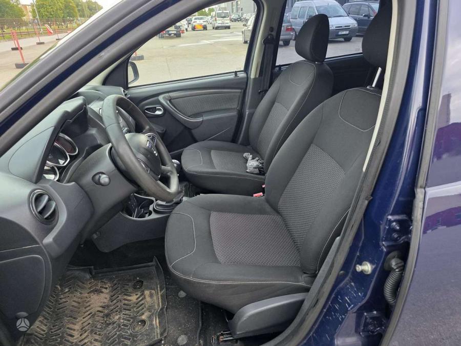 Dacia Duster 2017 in Taurage, with an engine capacity of 1.46 L and mileage of 200 thousand km for 5800 €, photo 14 on AUTOMOTO.COM.LV