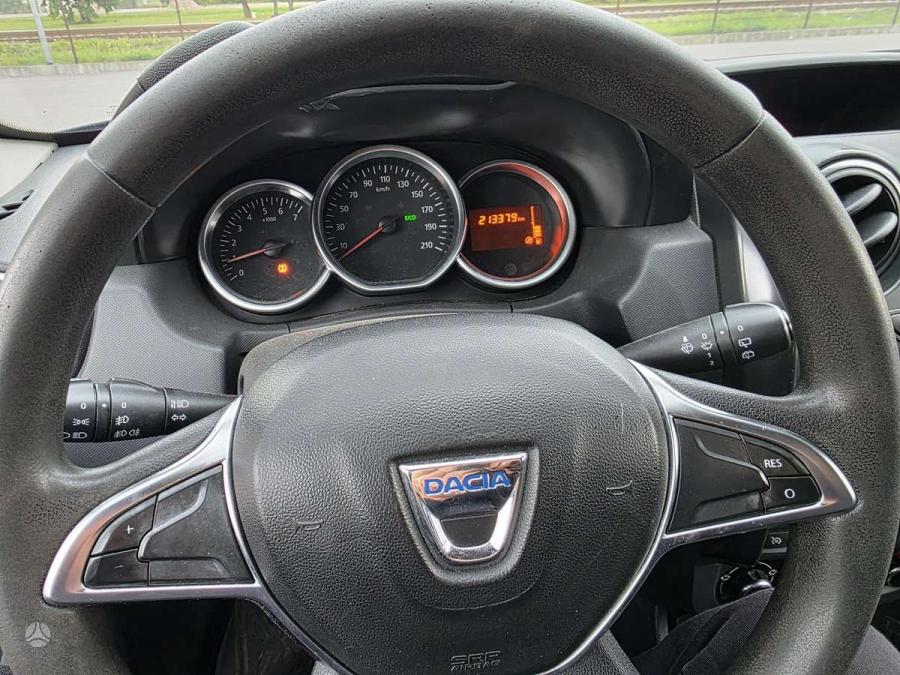 Dacia Duster 2017 in Taurage, with an engine capacity of 1.46 L and mileage of 200 thousand km for 5800 €, photo 18 on AUTOMOTO.COM.LV