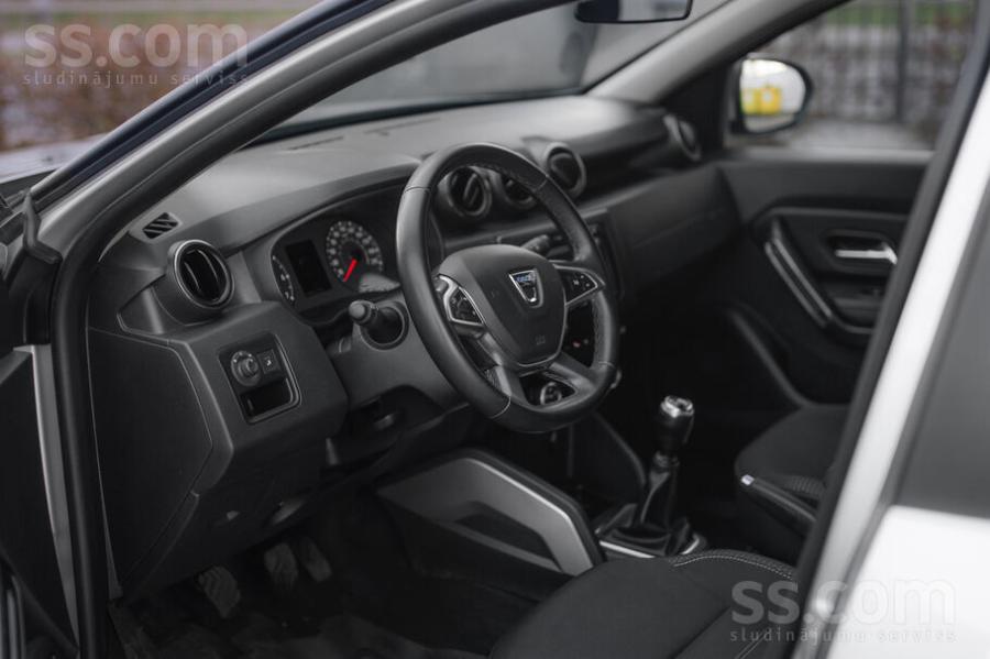 Dacia Duster 2019 in Riga, with an engine capacity of 1.50 L and mileage of 113 thousand km for 12500 €, photo 16 on AUTOMOTO.COM.LV