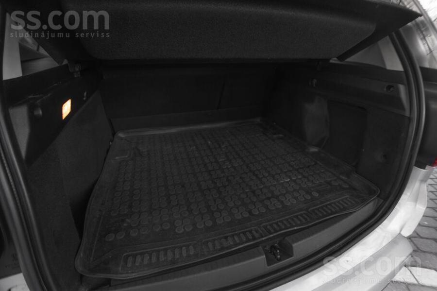 Dacia Duster 2019 in Riga, with an engine capacity of 1.50 L and mileage of 113 thousand km for 12500 €, photo 17 on AUTOMOTO.COM.LV