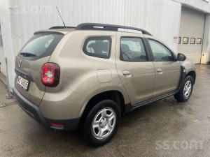 Dacia Duster 2021 in Riga, with an engine capacity of 1.50 L and mileage of 39 thousand km for 12900 €, photo 2 on AUTOMOTO.COM.LV