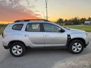 Dacia Duster 2021 in Riga, with an engine capacity of 1.00 L and mileage of 79 thousand km for 10200 €, photo 7 on AUTOMOTO.COM.LV