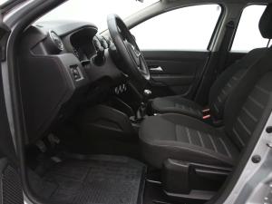 Dacia Duster 2022 in Vilnius, with an engine capacity of 1.50 L and mileage of 114 thousand km for 13599 €, photo 5 on AUTOMOTO.COM.LV