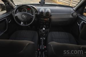 Zaļš Dacia Duster 2011 Jelgava, ar dzinēja tilpumu 2.00 L un nobraukumu 270 tūkst. km par 8500 €, foto 9 vietnē AUTOMOTO.COM.LV