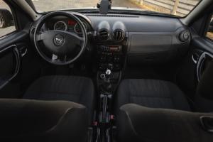 Green Dacia Duster 2011 in Riga, with an engine capacity of 2.00 L and mileage of 270 thousand km for 8999 €, photo 9 on AUTOMOTO.COM.LV