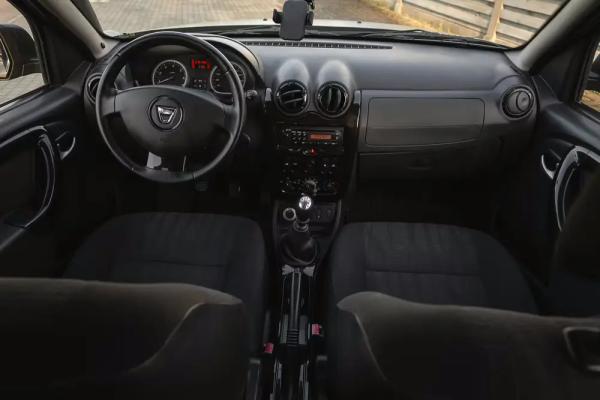 Zaļš Dacia Duster 2011 Jelgava, ar dzinēja tilpumu 2.00 L un nobraukumu 270 tūkst. km par 8500 €, foto 8 vietnē AUTOMOTO.COM.LV