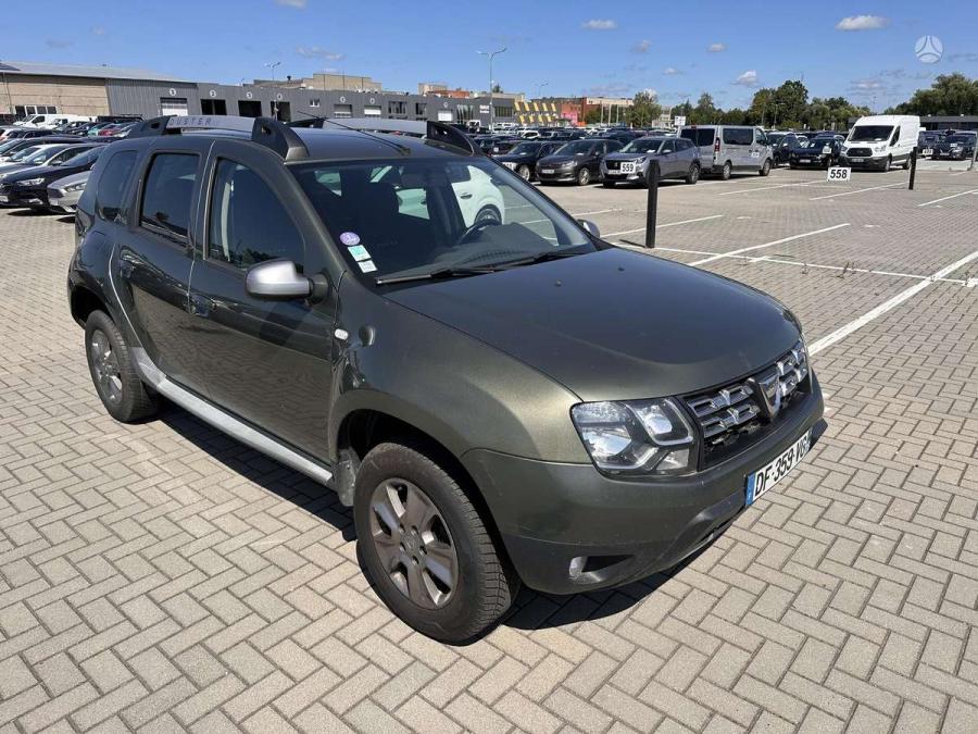Green Dacia Duster 2014 in Taurage, with an engine capacity of 1.20 L and mileage of 166 thousand km for 4400 €, photo 3 on AUTOMOTO.COM.LV