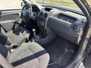 Green Dacia Duster 2014 in Taurage, with an engine capacity of 1.20 L and mileage of 166 thousand km for 4400 €, photo 6 on AUTOMOTO.COM.LV